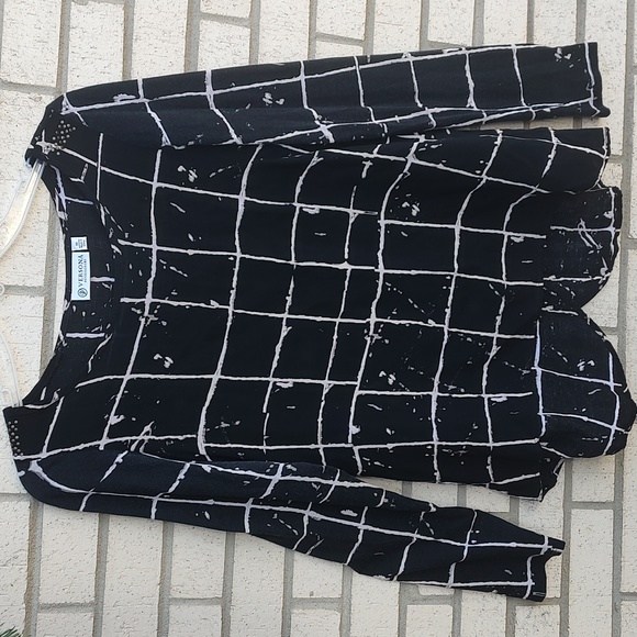 Versona | Skirts | Versona Top | Poshmark